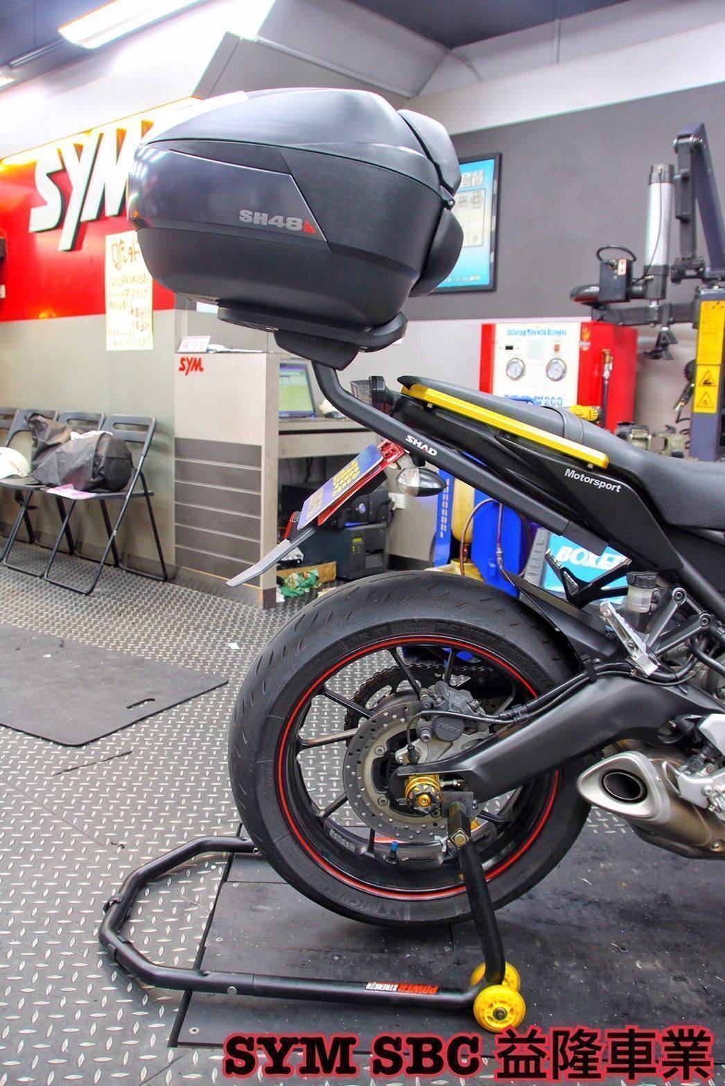 YAMAHA MT-09 安裝 SHAD|-益隆車業網路購物平台-商品介紹