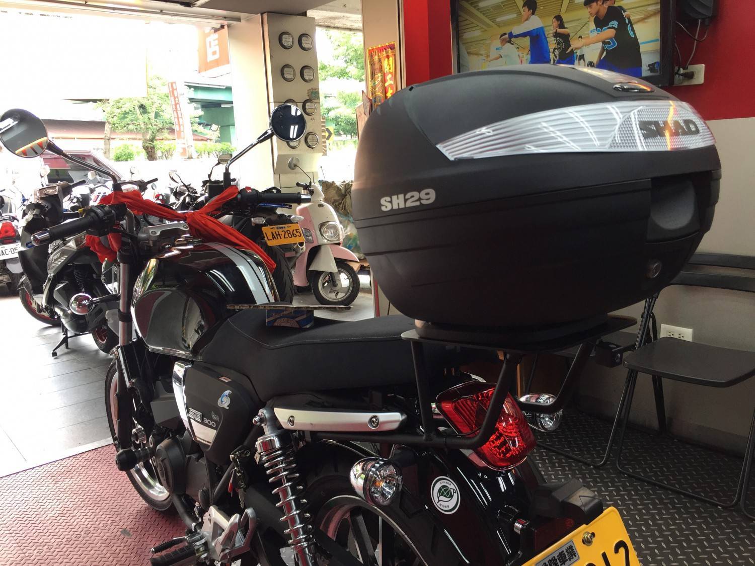 三陽 SB300大野狼 SHAD29箱 |-益隆車業網路購物平台-商品介紹